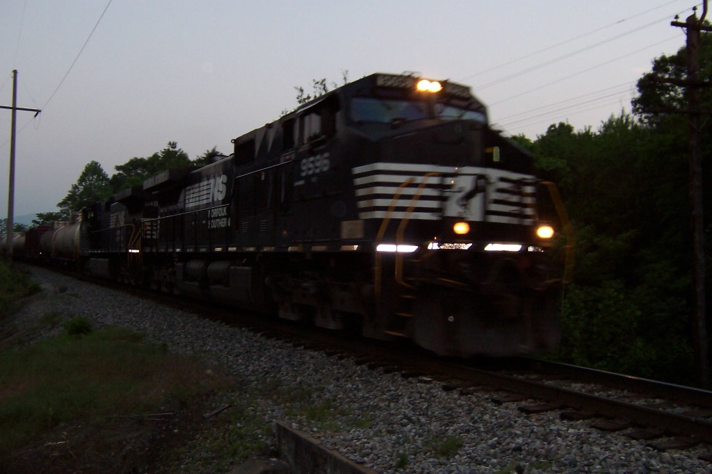 NS 9596 is on the roll toward Shenandoah at a good clip